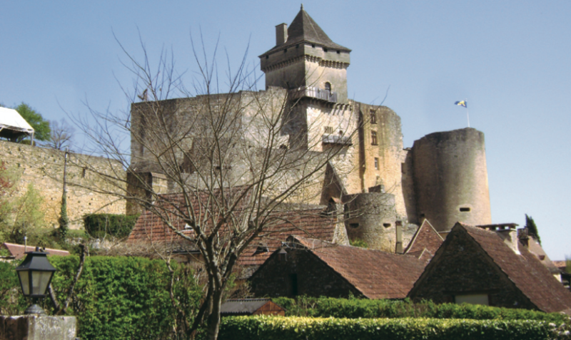 The Chateaux de Castlenaud, France - Skirmish The Living History Magazine